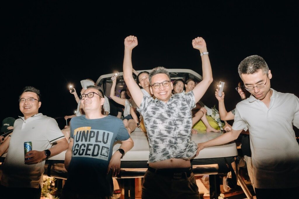 Corporate Success: How Yacht Charters Elevate Team Building